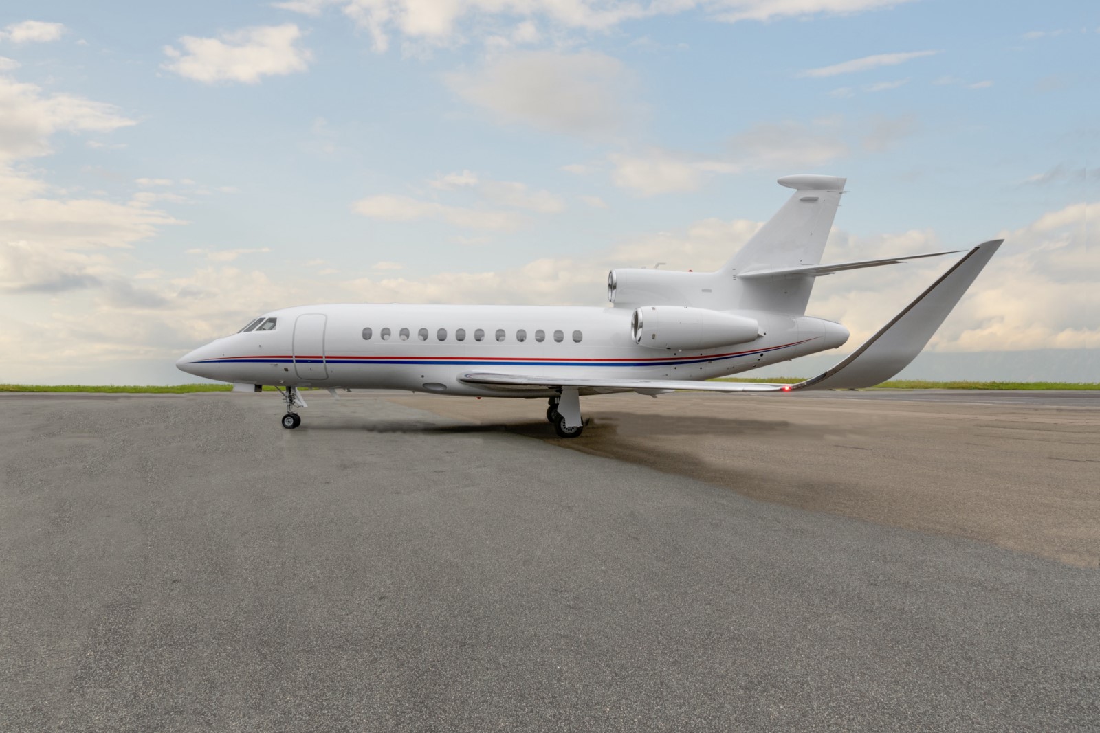 DASSAULT FALCON 900LX LX-EOS | Private Jet | Global Jet